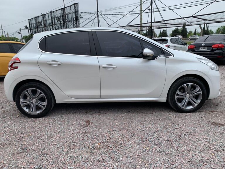 Peugeot 208 Feline 1.6 Pack Cuir – Autonorte Pilar